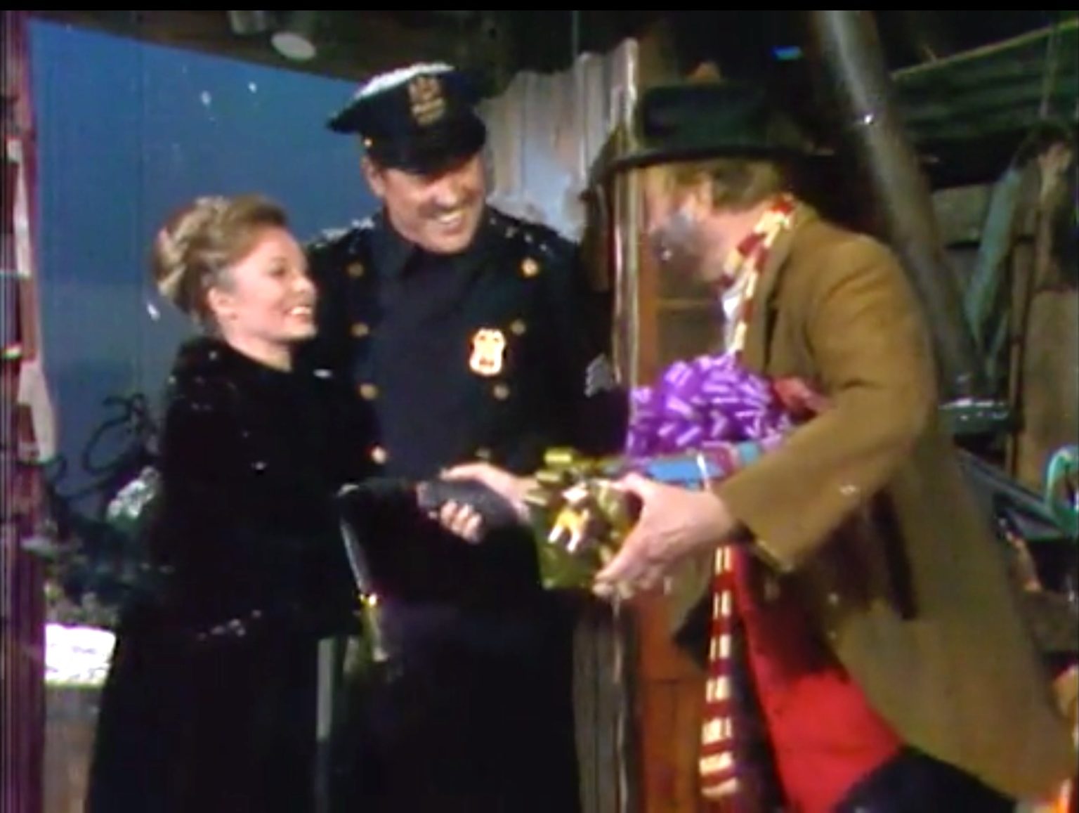 A Christmas Urchin - Red Skelton
